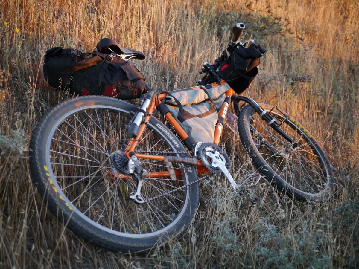 DIY: Roll-Top Framebag – Flaming Bike