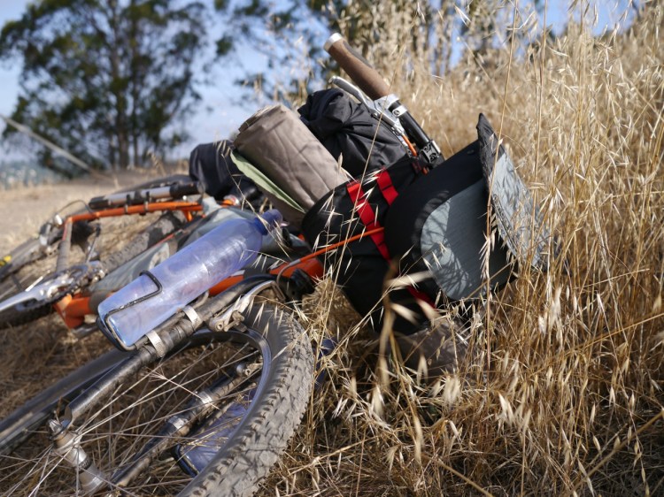 DIY: Roll-Top Framebag – Flaming Bike